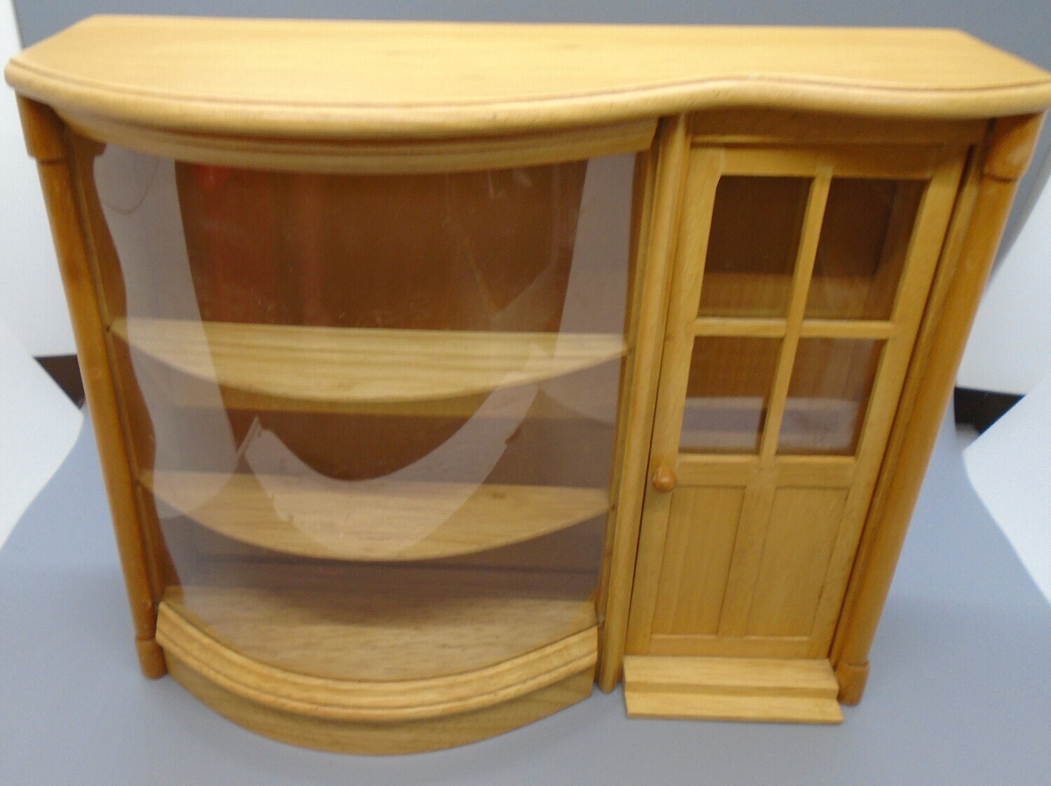 SHOP FRONT DISPLAY BOX IN WOOD