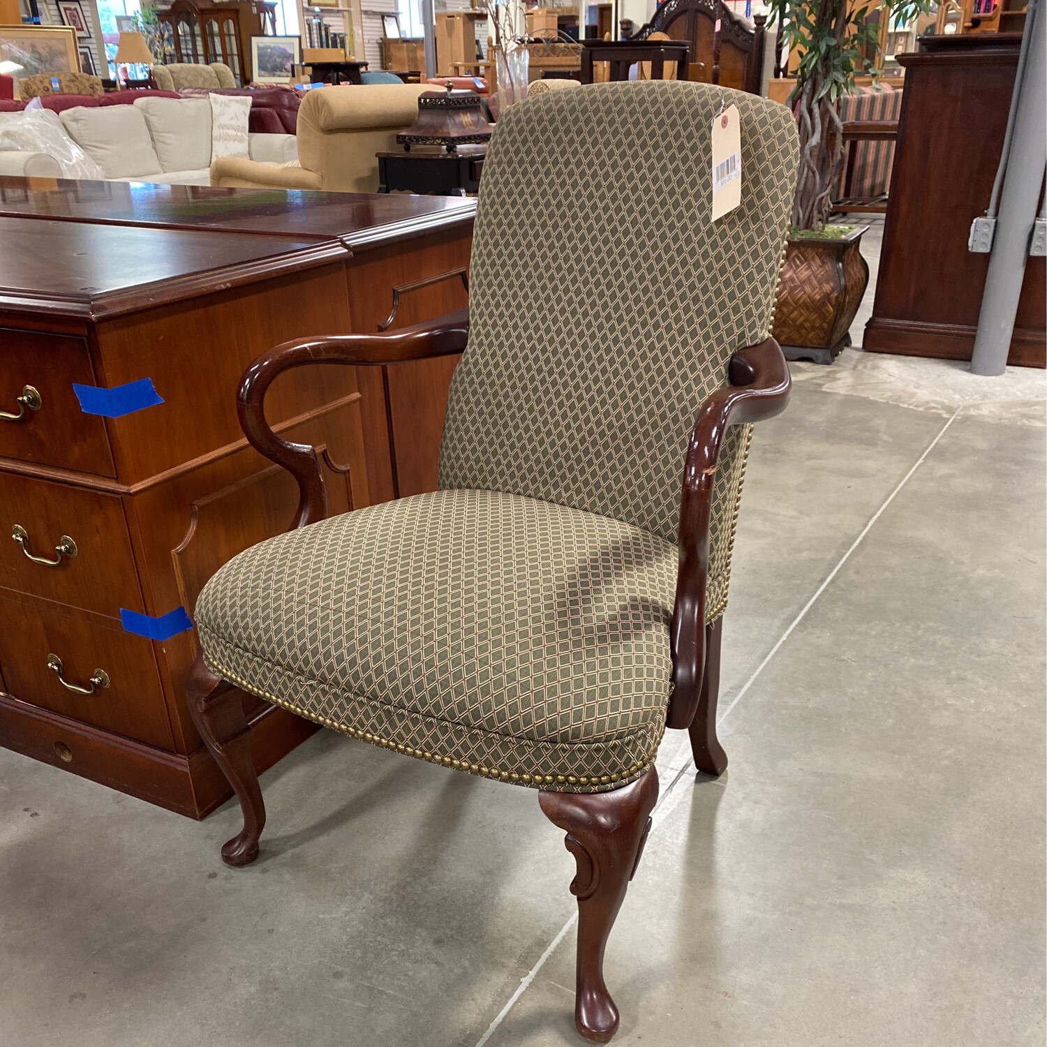 GREEN DIAMOND PATTERN OFFICE CHAIR