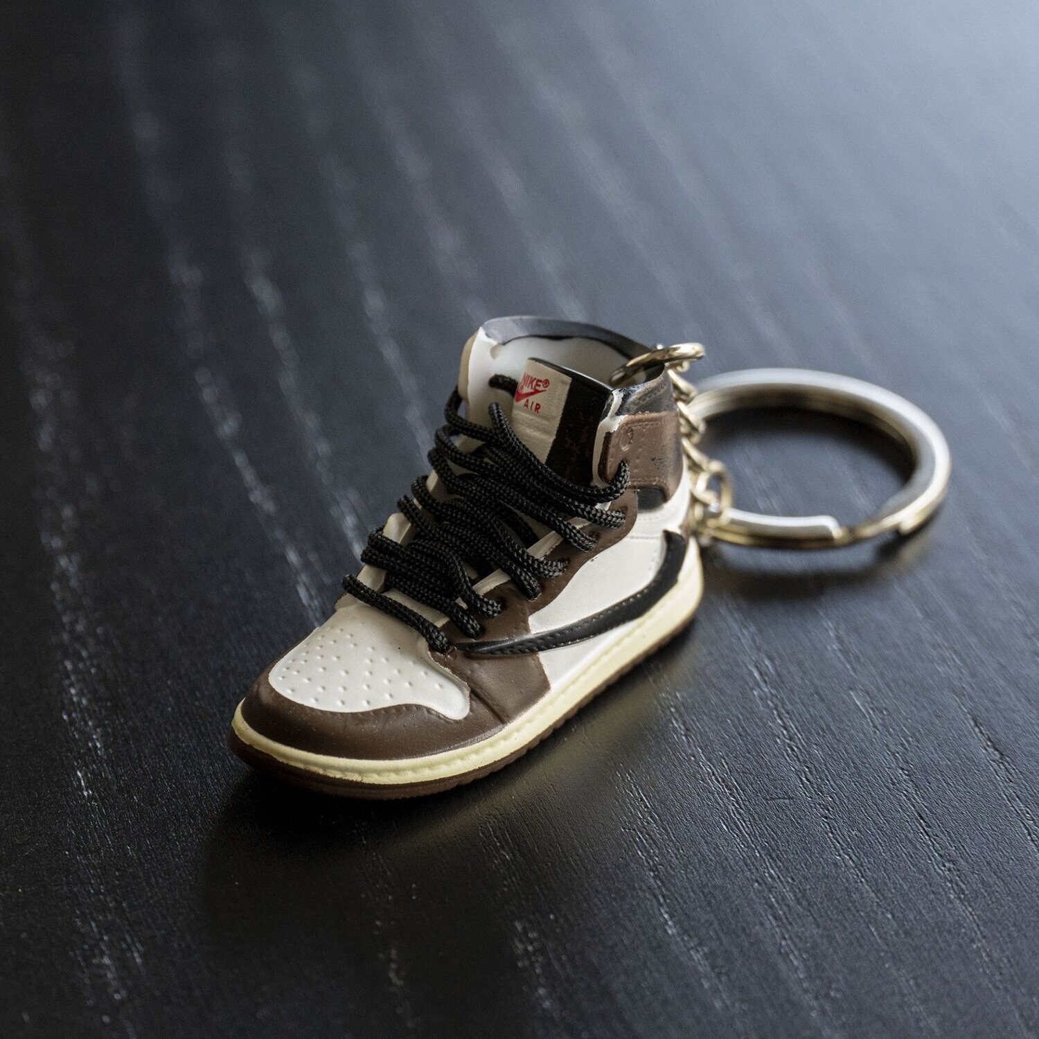 SNEAKR Keychain Air Jordan 1 Travis Scott Black lace