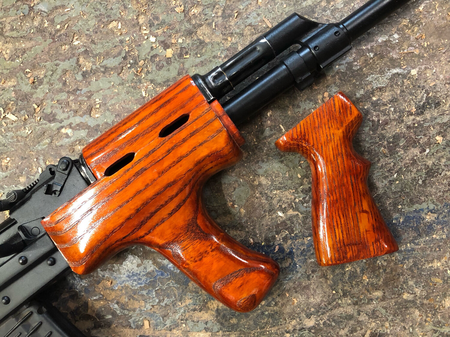 Finger Groove Pistol Grip AKM