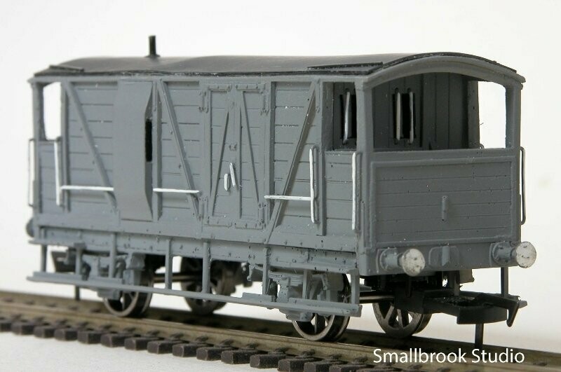 4mm 00 LSWR, SR, BR 18ton Brake/Road Van SR Dia. 1542