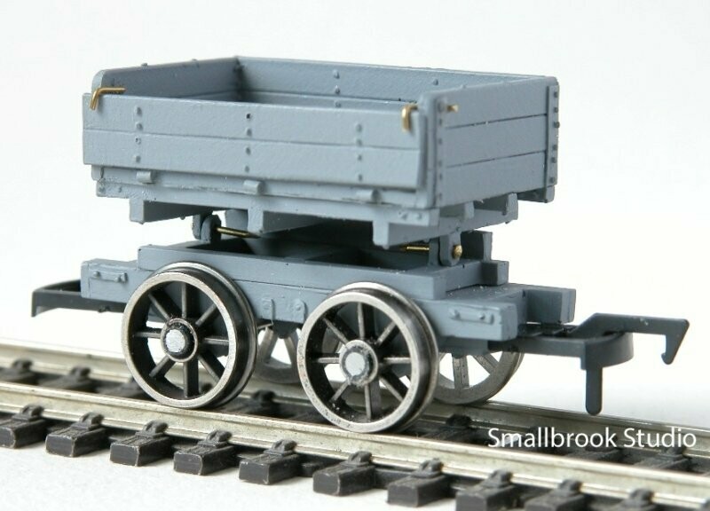 4mm 00 Contractors Side Tipping Waggon
