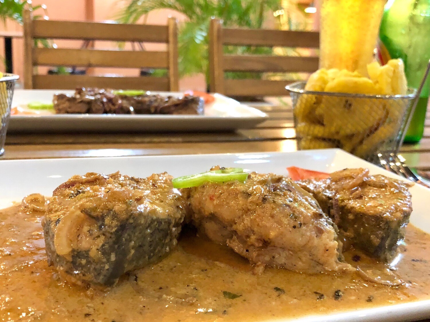 PESCADO EN SALSA DE COCO