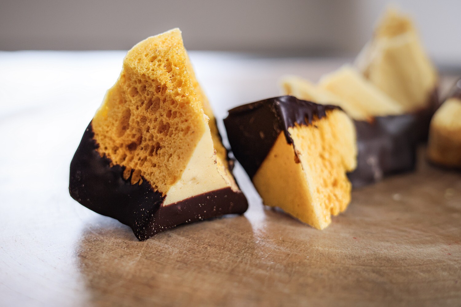 Tire Éponge Enrobée de chocolat au Lait Et Noir