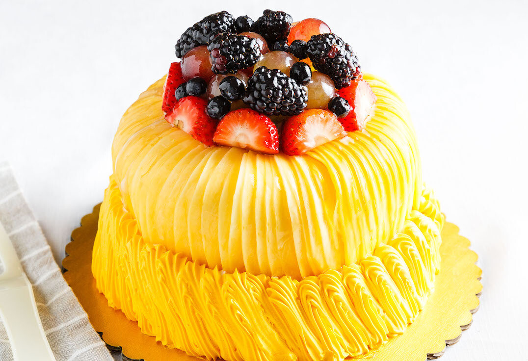 Fresh Mango Cake – Store – Diamond Bakery