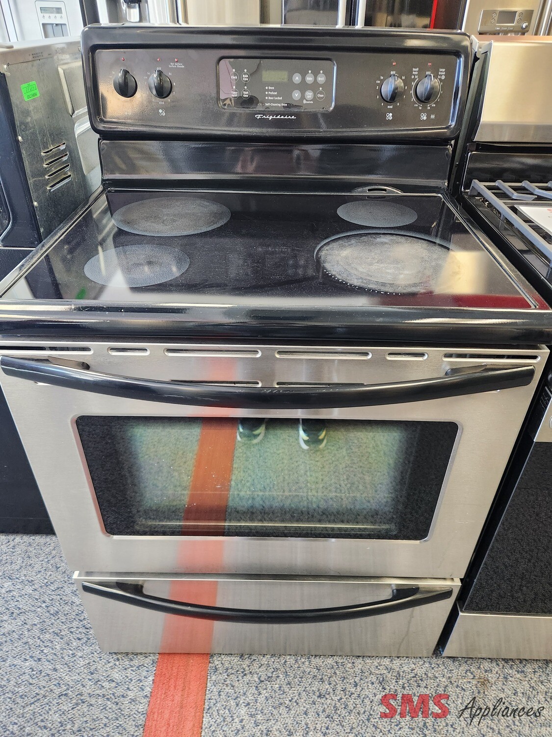 Frigidaire Glass Top Stove CFEF372EC4