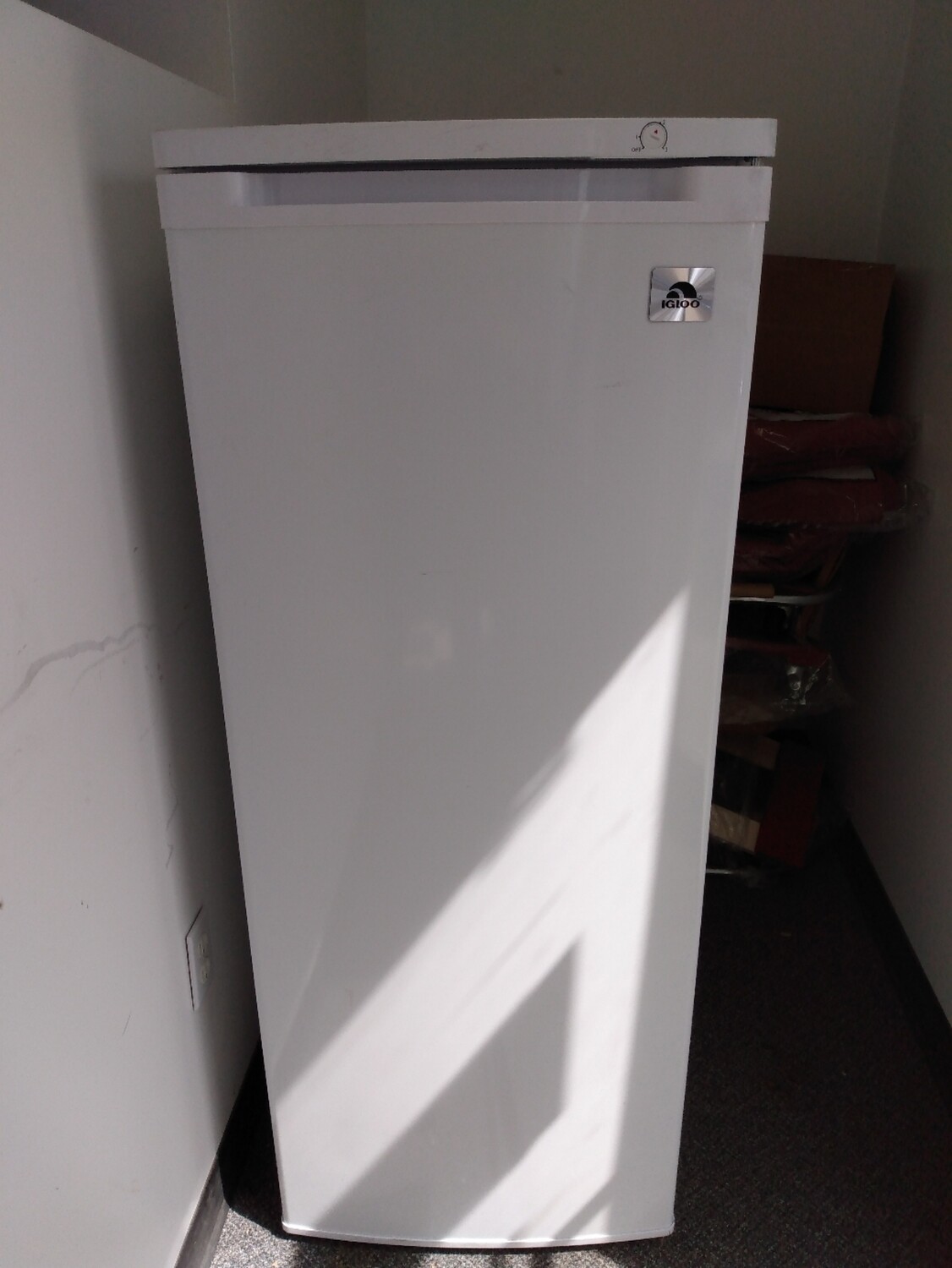 IGLOO Freezer