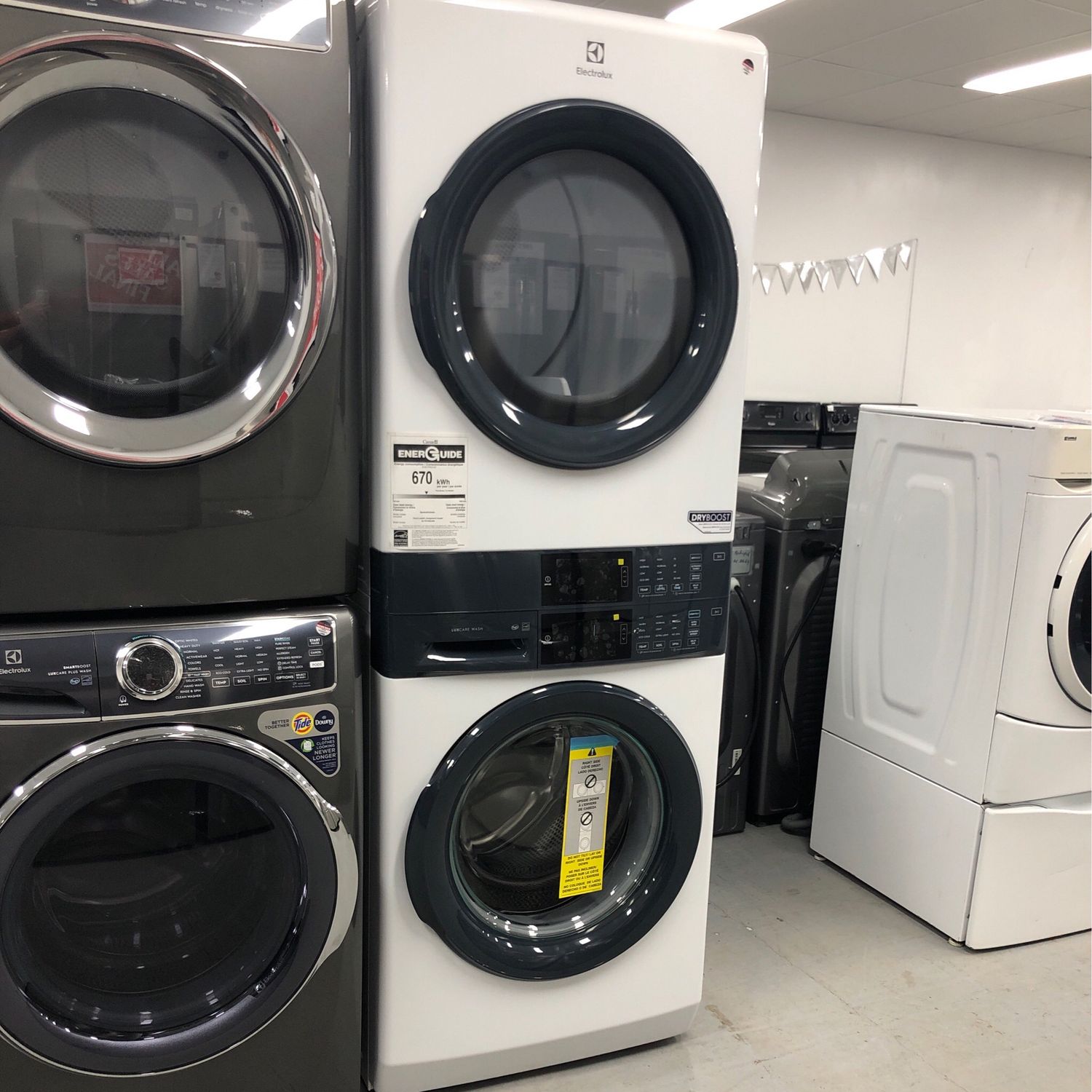 Open Box-Scratch and Dent Electrolux Laundry Tower ELTE730CAW