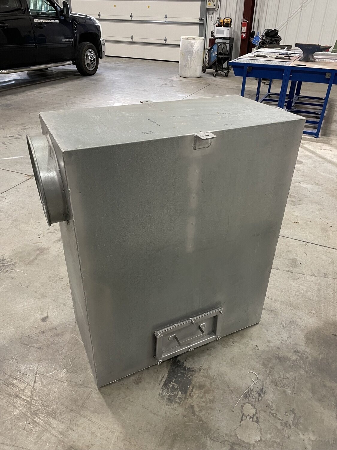 Spark Drop Out Box 12” (Q-232419)