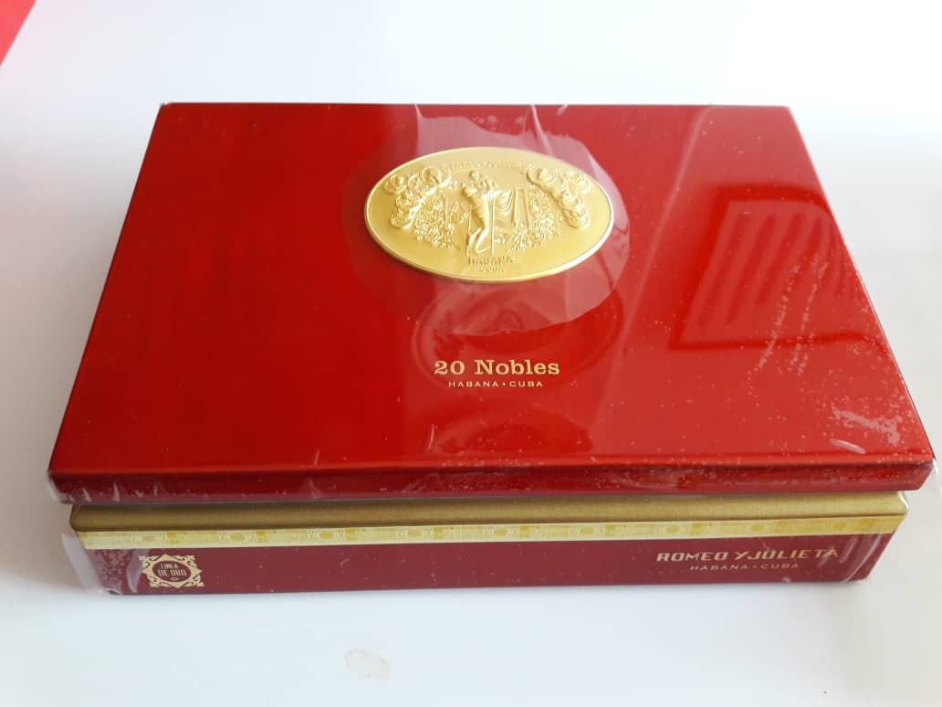 Romeo&Julieta Linea de Oro Nobles