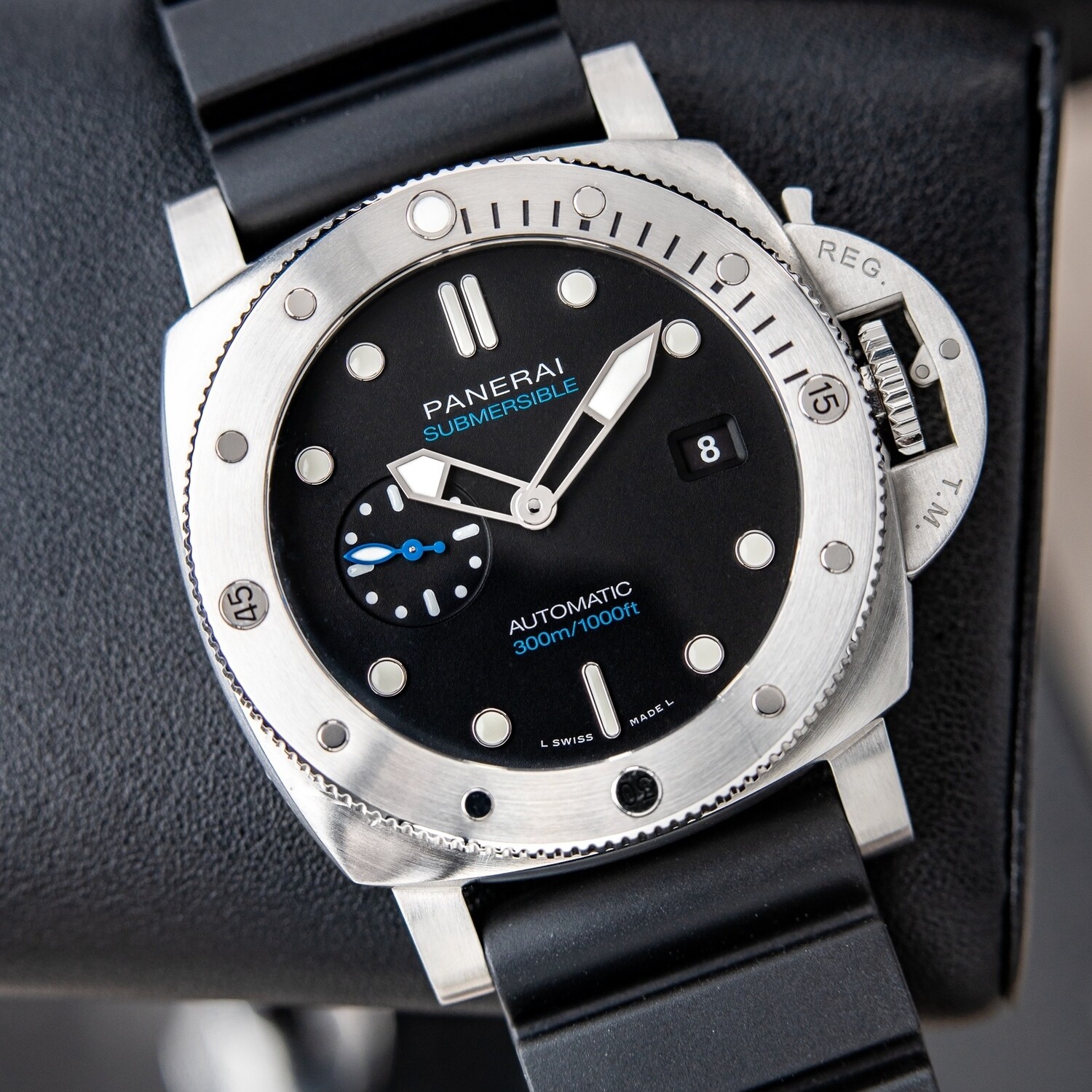 Panerai Submersible QuarantaQuattro Steel Diver Black Dial Automatic ...