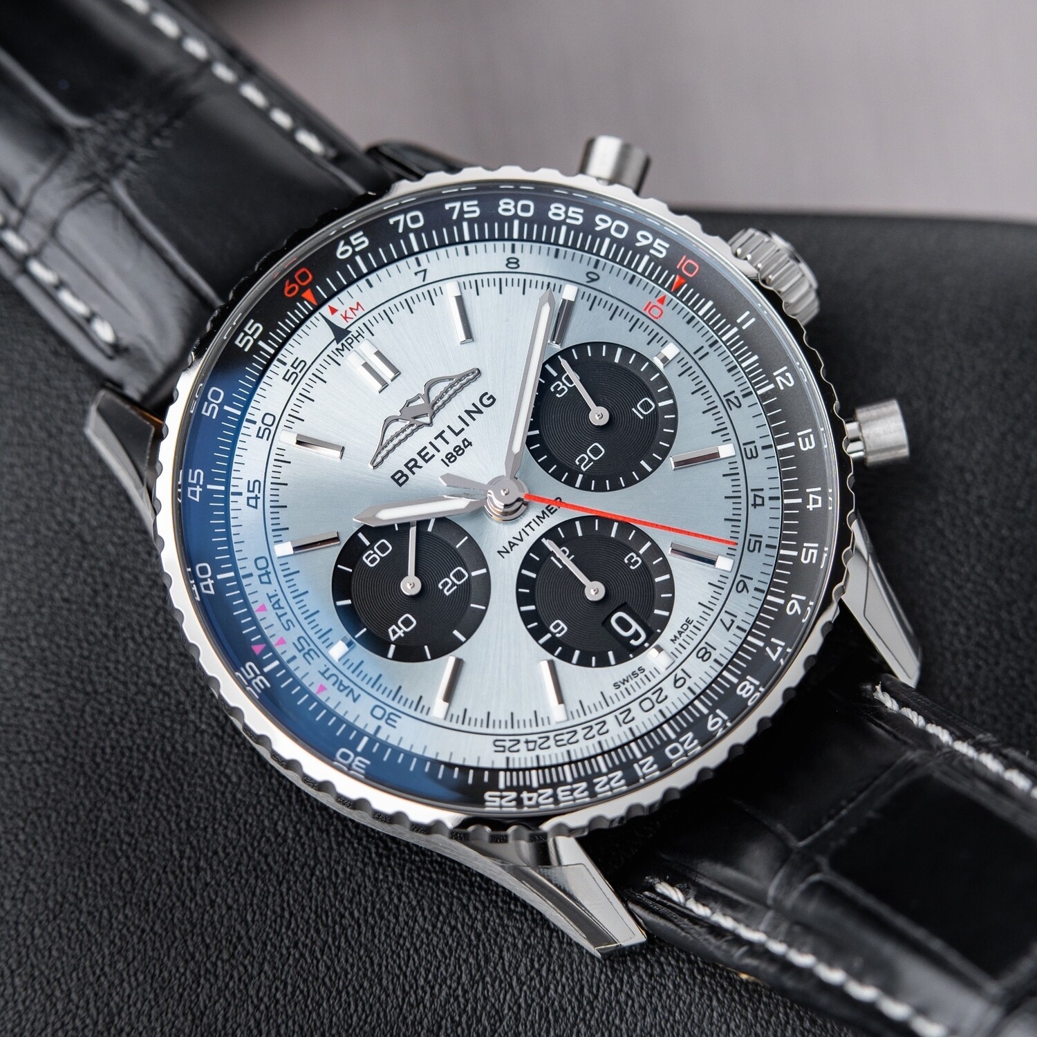 Breitling Navitimer 1 B01 Chronograph UNWORN 2/2023 Steel Ice Blue Dial