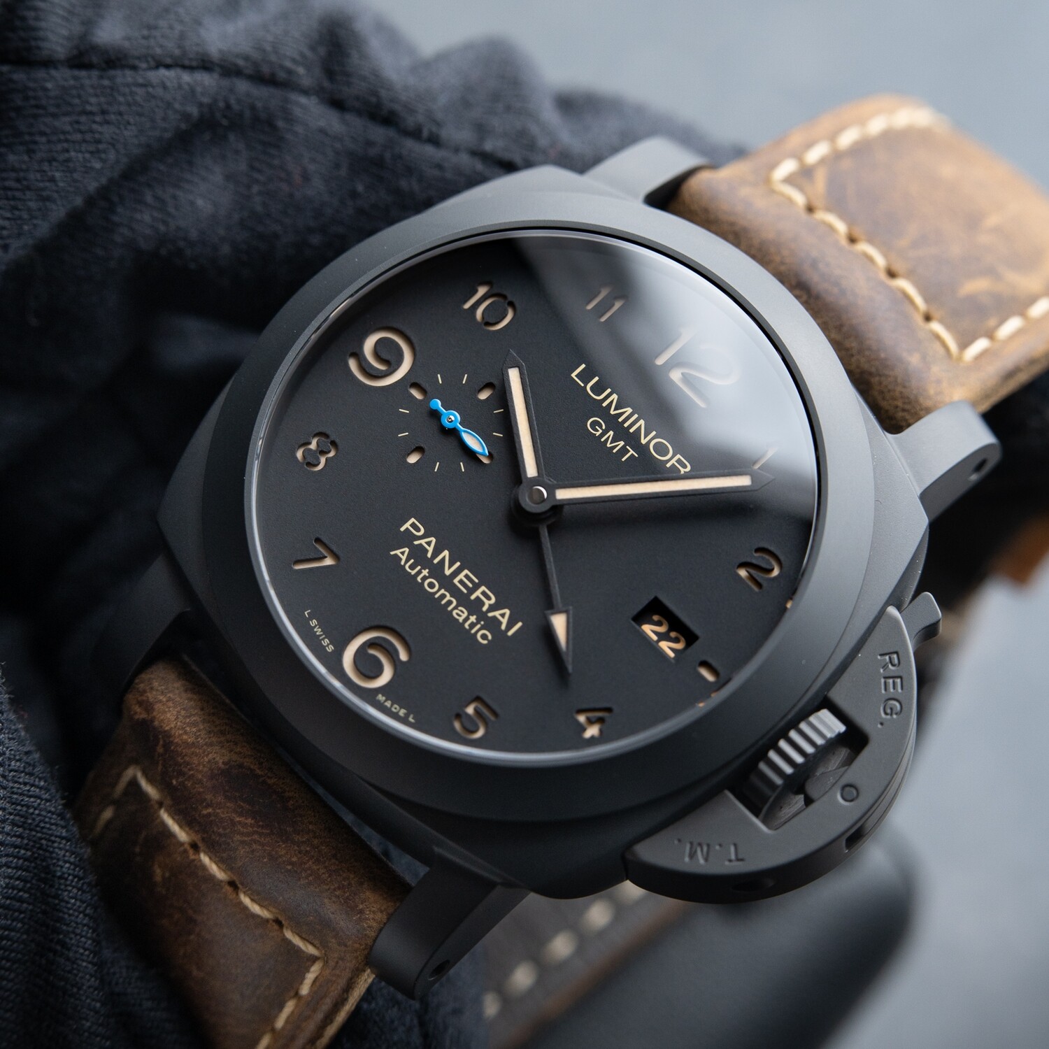 Panerai Luminor 1950 GMT Date 2023 Ceramic Black Automatic PAM1441 \ 44mm
