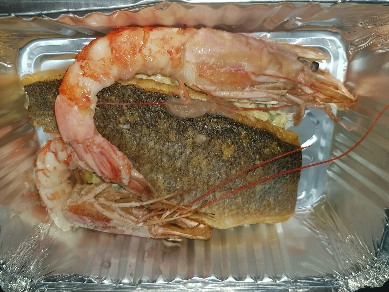 Filet de bar rôti sauce crustacés - Vente à emporter