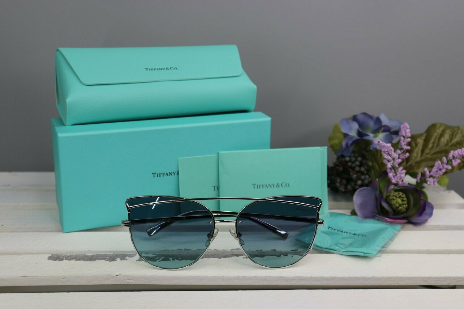 Tiffany And Co Cat Eye Silver Blue Gradient Sunglasses 61mm Wbox 9369