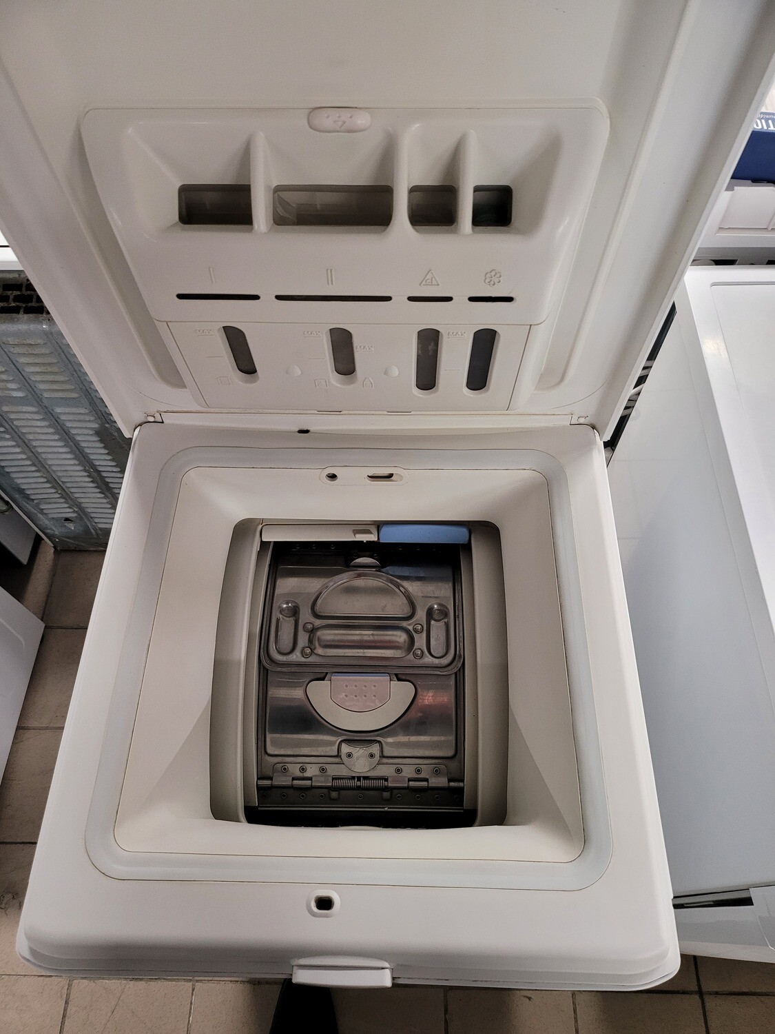 MACHINE A LAVER VEDETTE 6KG