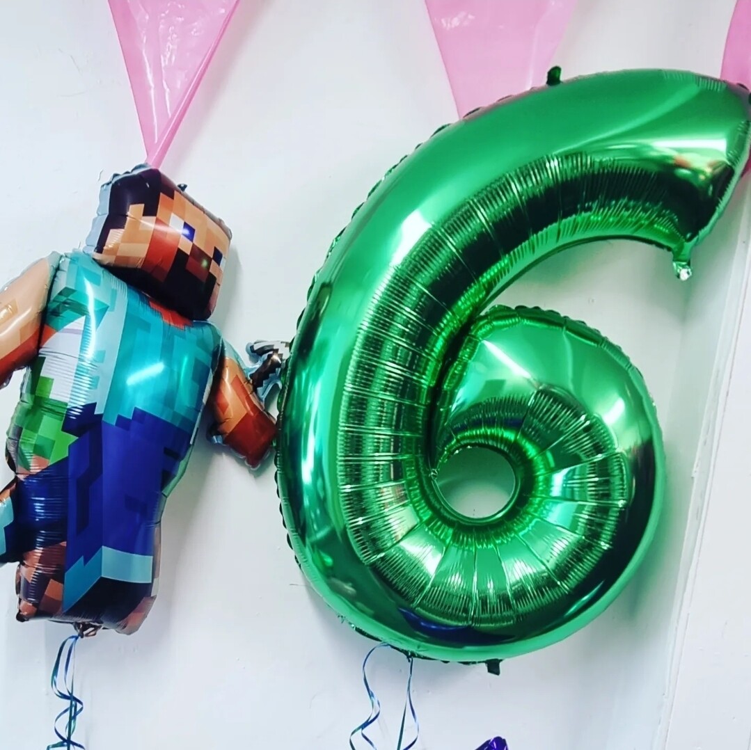 Large Steve balloon minecraft