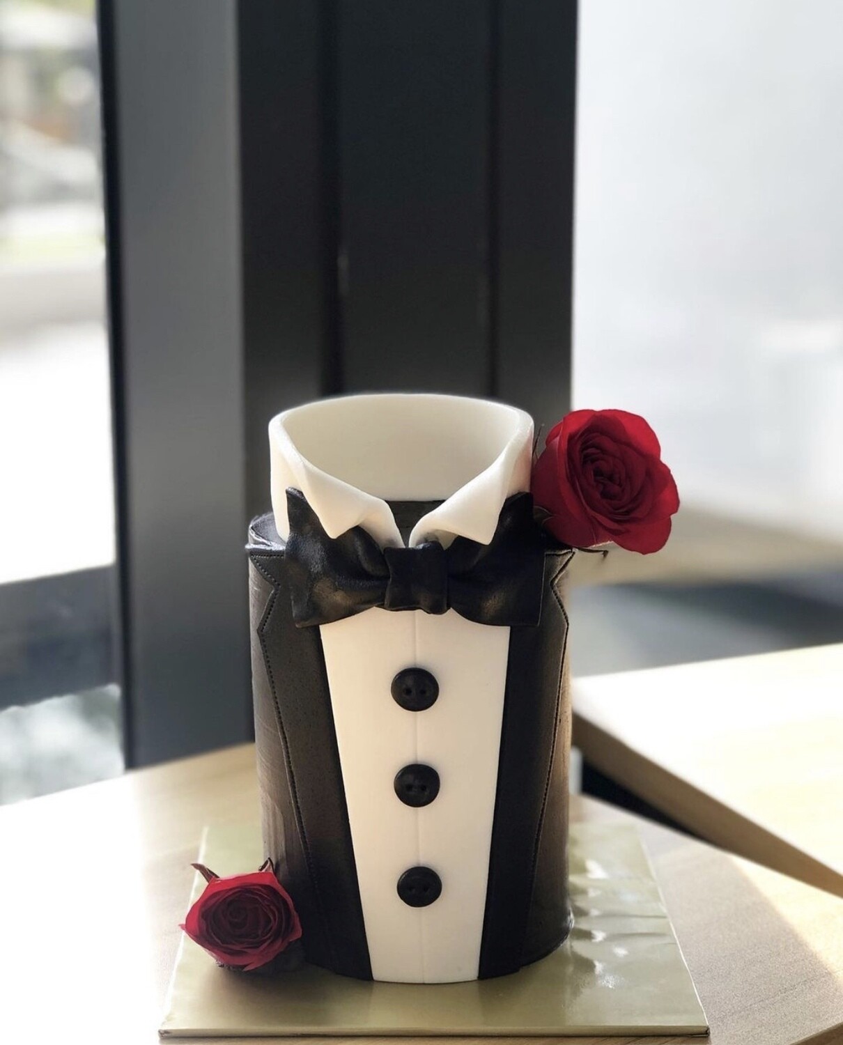 Tuxedo Red Rose Cake