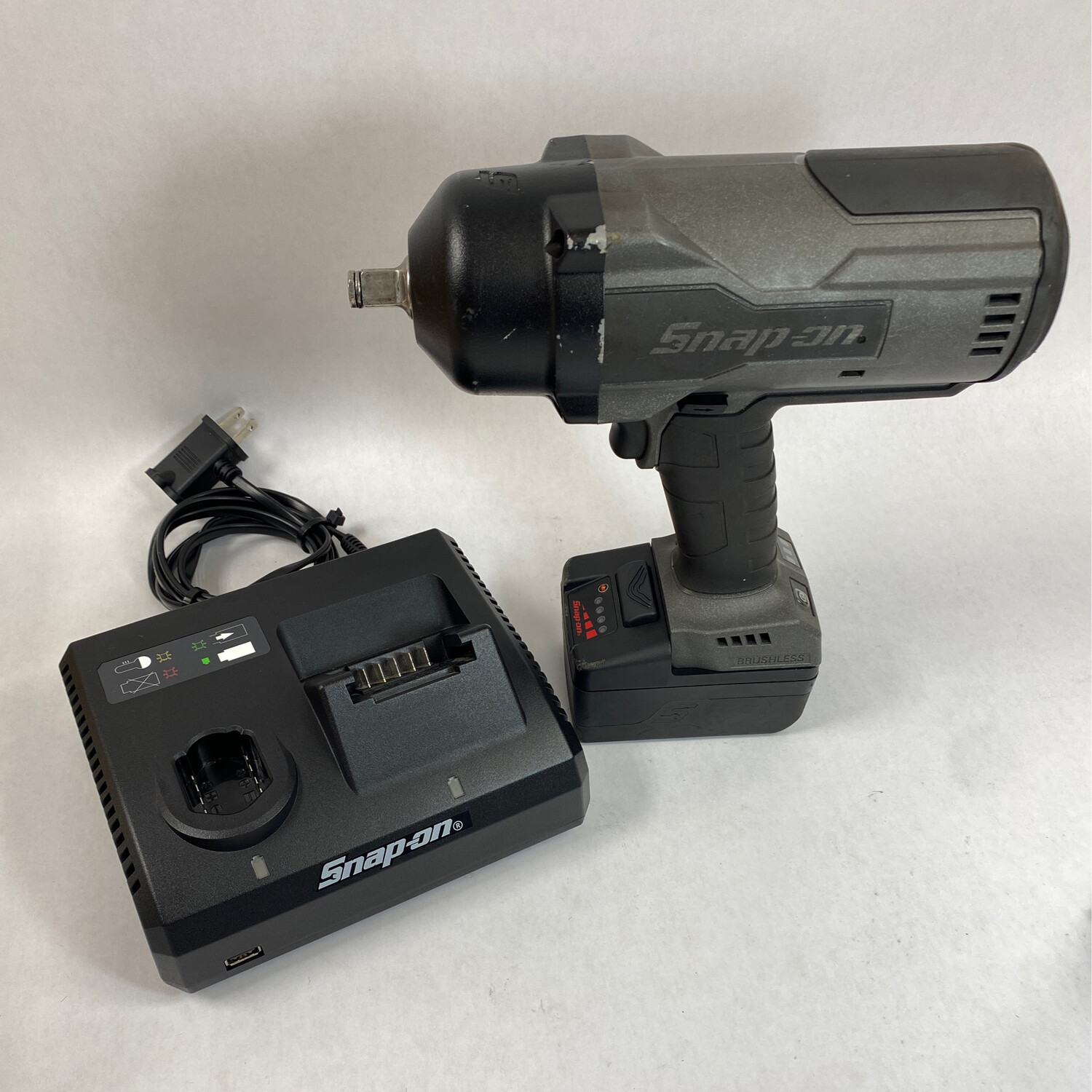 Snap On 18 V 1/2" Drive MonsterLithium Cordless Impact Wrench With Battery & Charger, CT9075GM ...