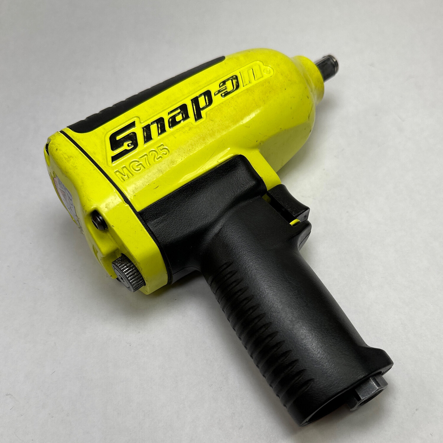 Snap On 1/2" Drive Heavy-Duty Air Impact Wrench (Hi-Viz), MG725AHV - Shop - Tool Swapper