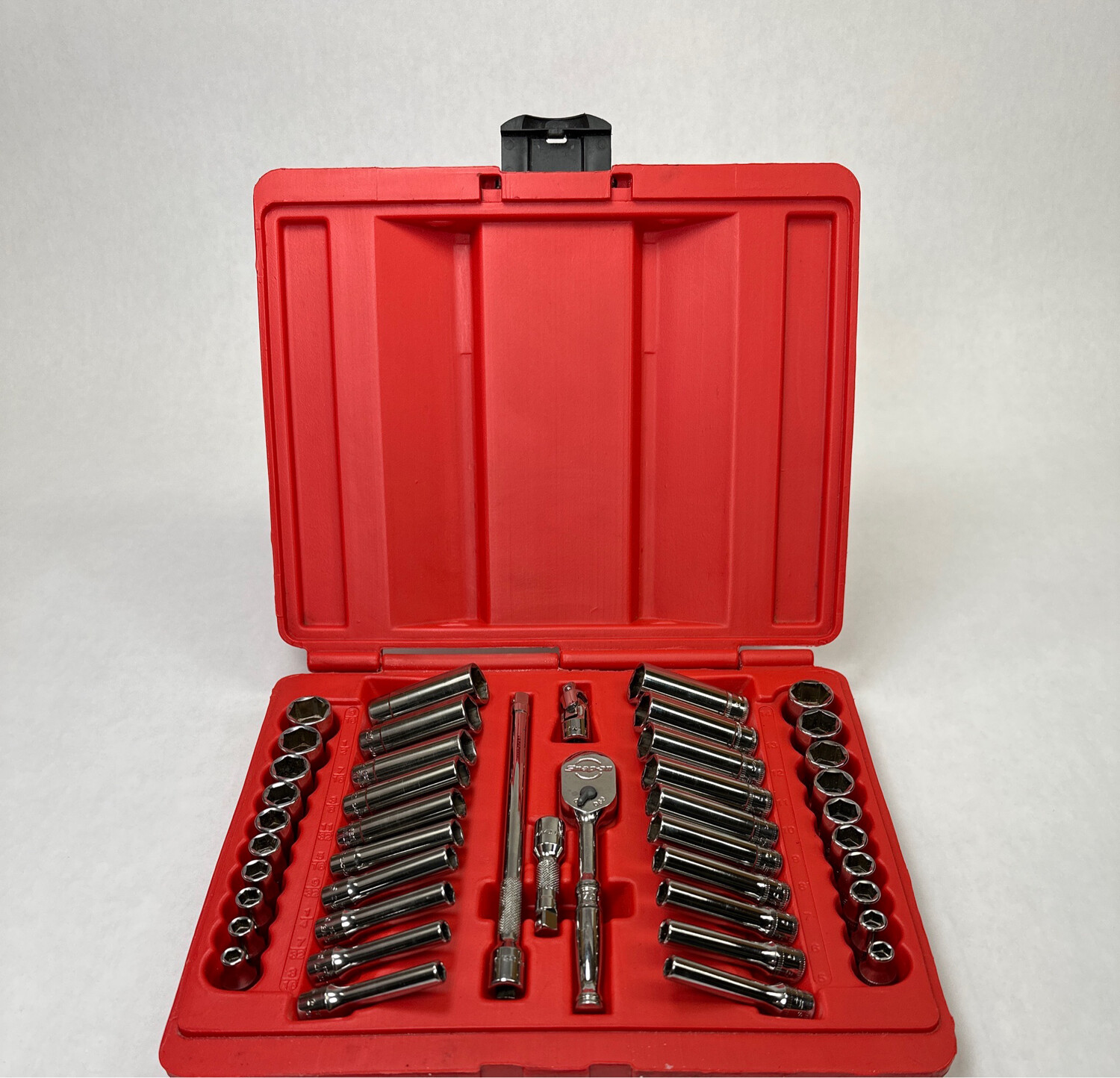 Snap On 44 pc 1/4" Drive 6-Point Metric/ SAE General Service Set (Red ...