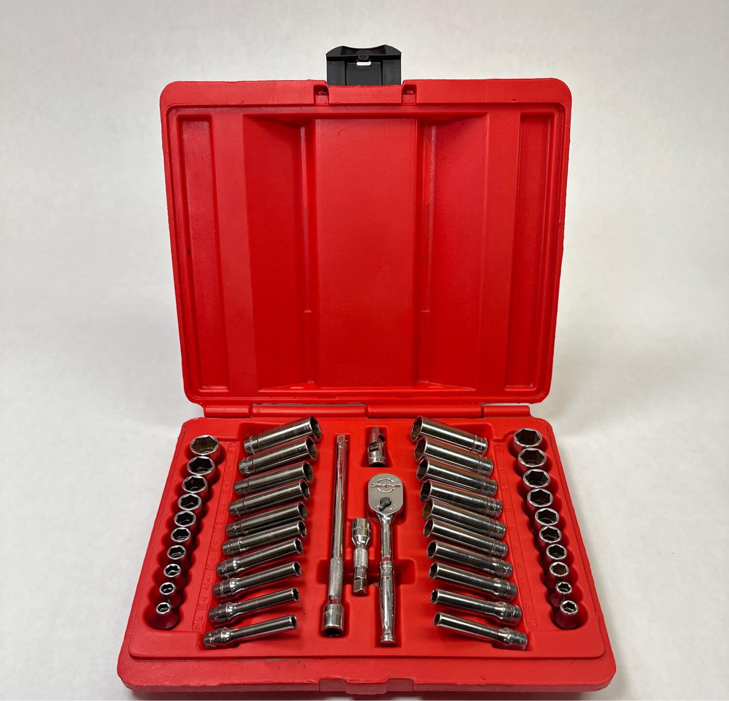 Snap On 44 pc 1/4" Drive 6-Point Metric/ SAE General Service Set (Red ...