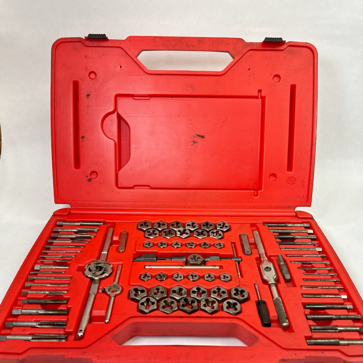 Matco 76pc SAE & Metric TAP AND DIE Threading Set, 676TD - Shop - Tool ...