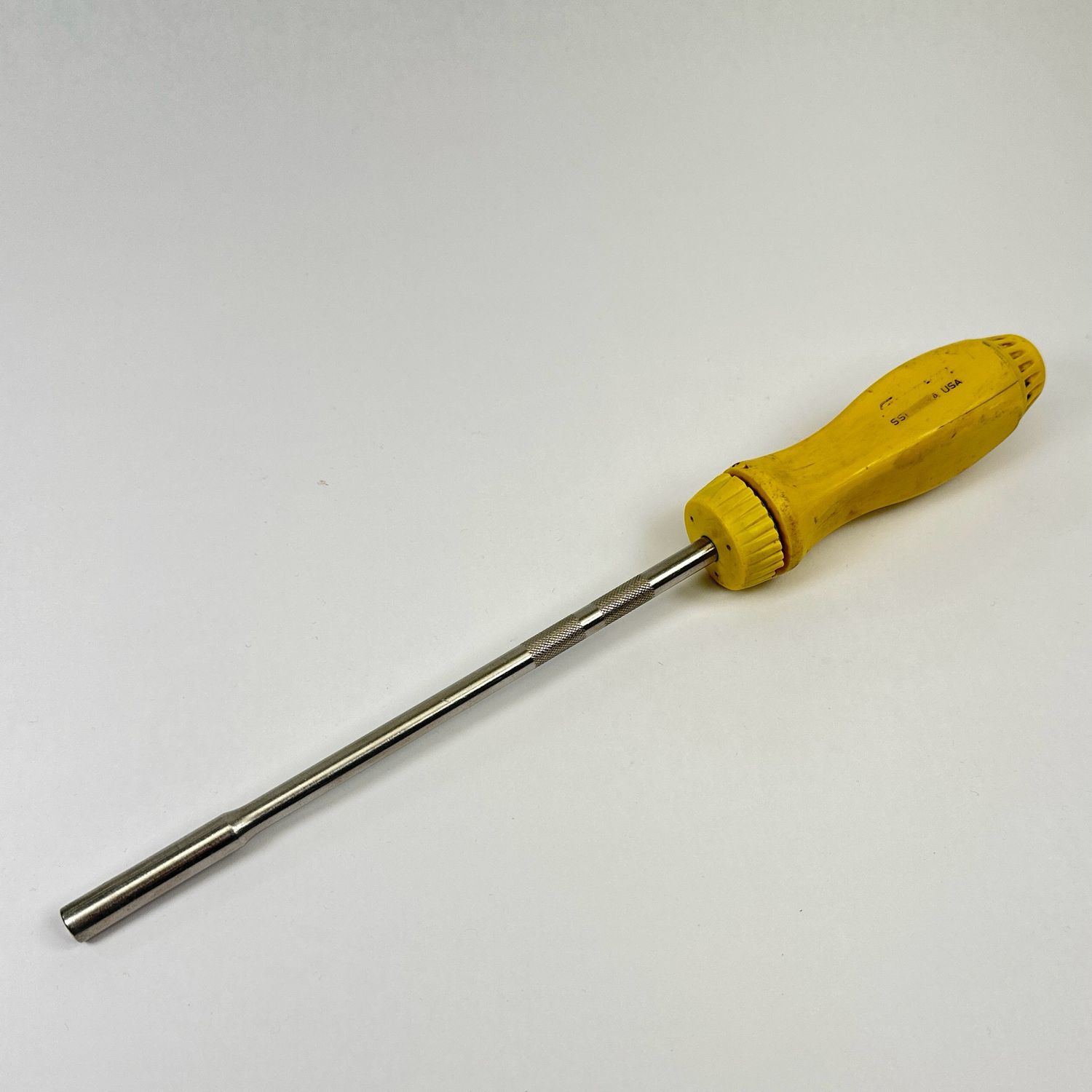Snap On 12-15/16" Ratcheting Magnetic Long Screwdriver (Yellow), SSDMR8A - Shop by Manufacturer ...