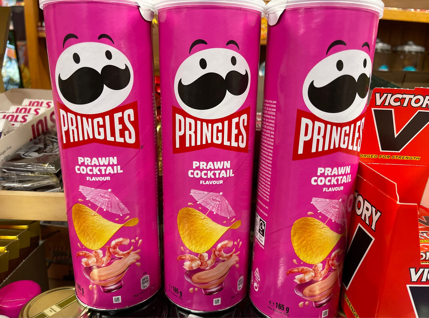 UK PRAWN COCKTAILS PRINGLES 165g ONE TUBE