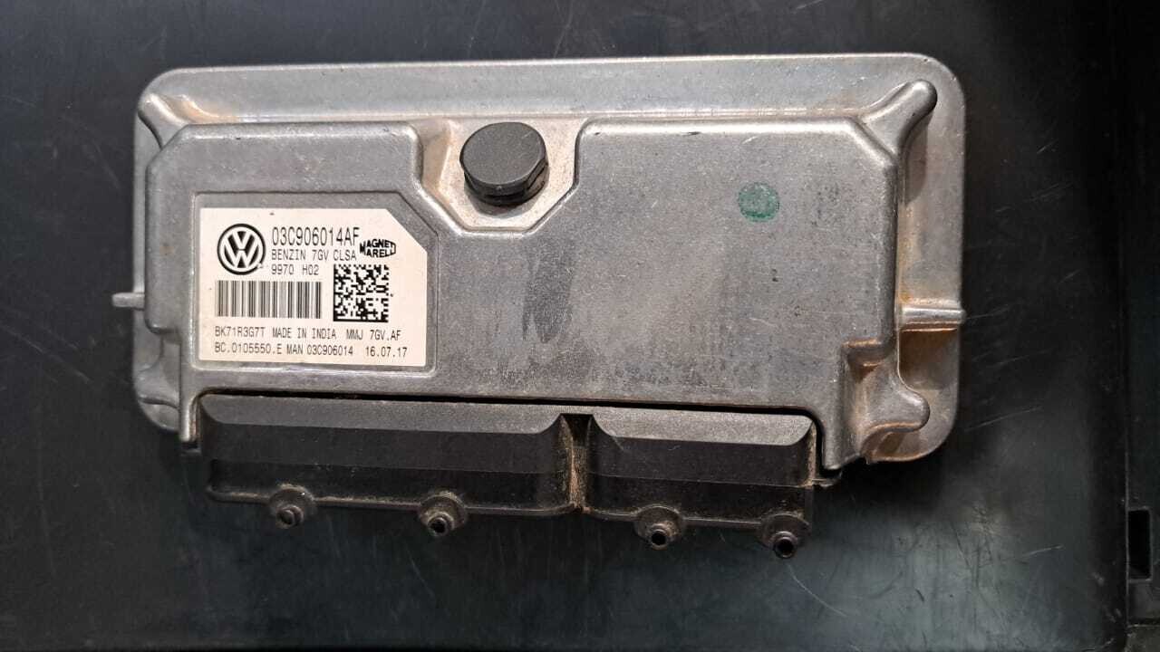 VW Polo (03C 906 014 AF) Engine Control Unit ECU