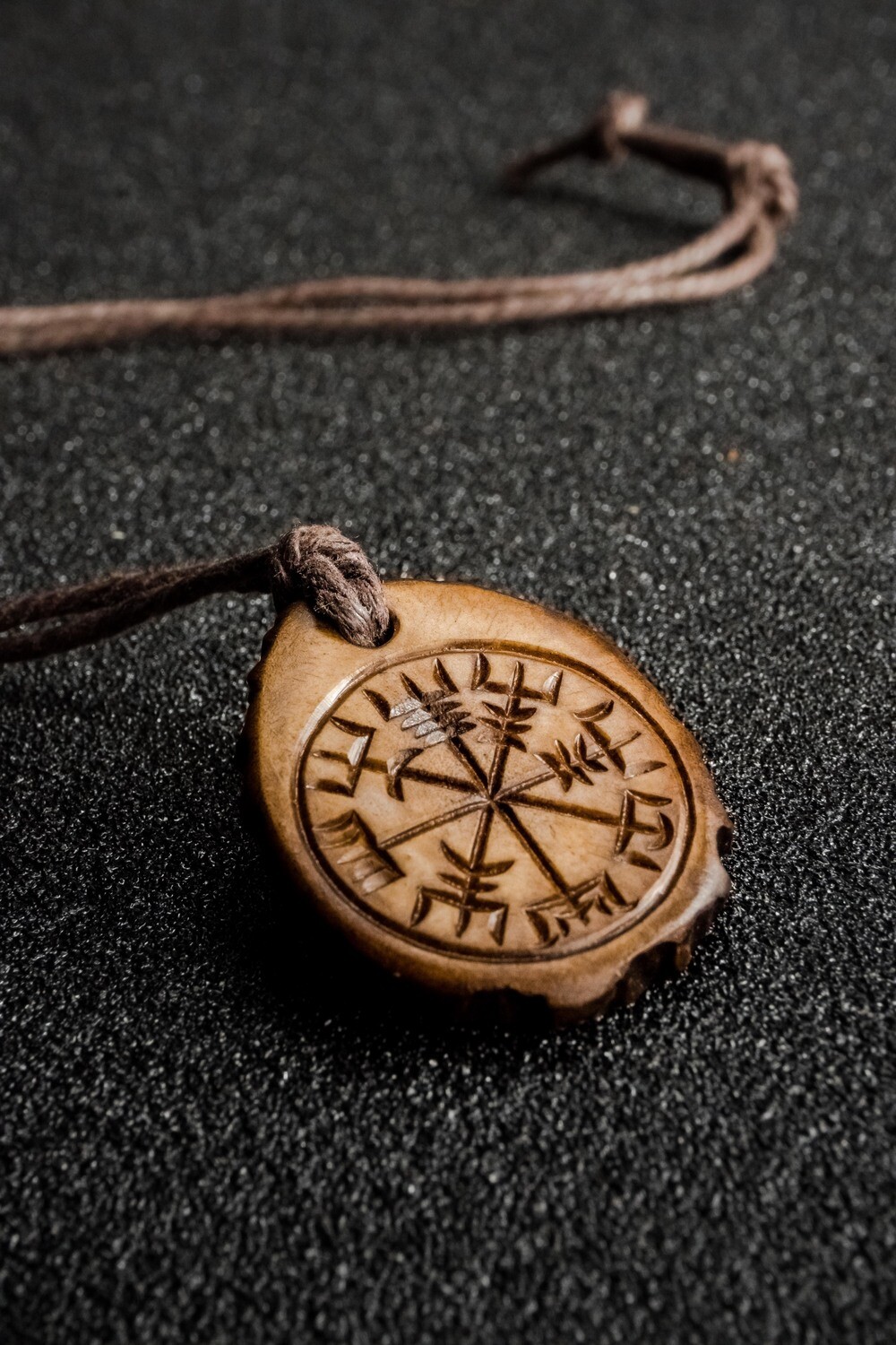 Vegvisir Compass Pendant with Algiz Rune, Wayfinder, Runic Pagan ...