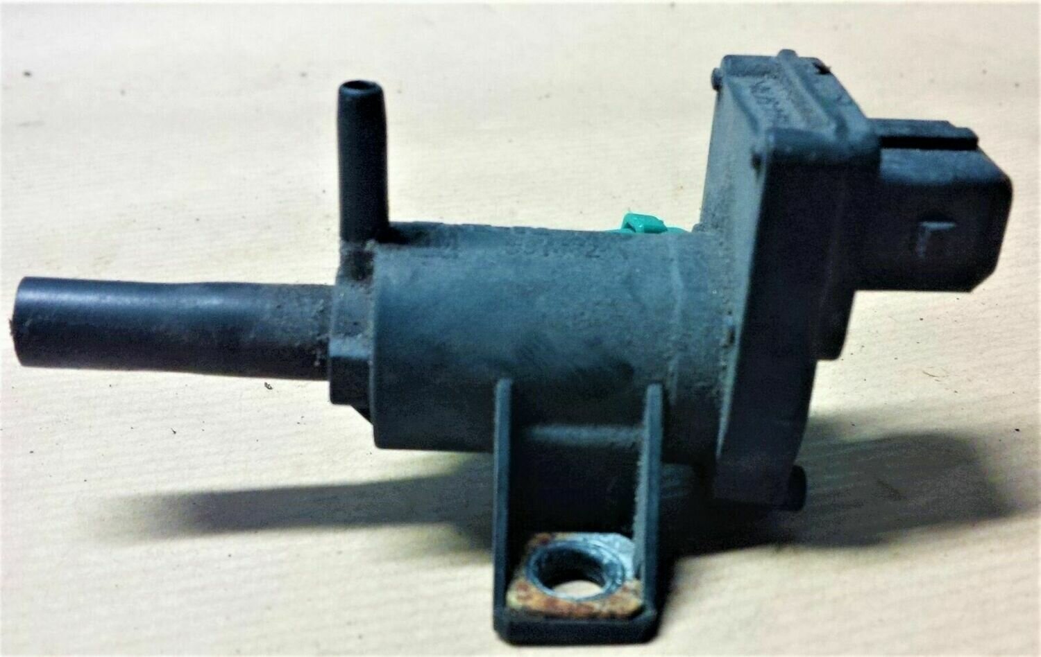 SOLENOID VACUUM CONTROL VALVE OMEGA B Vectra B Astra Mk 3 Corsa GM 90466214