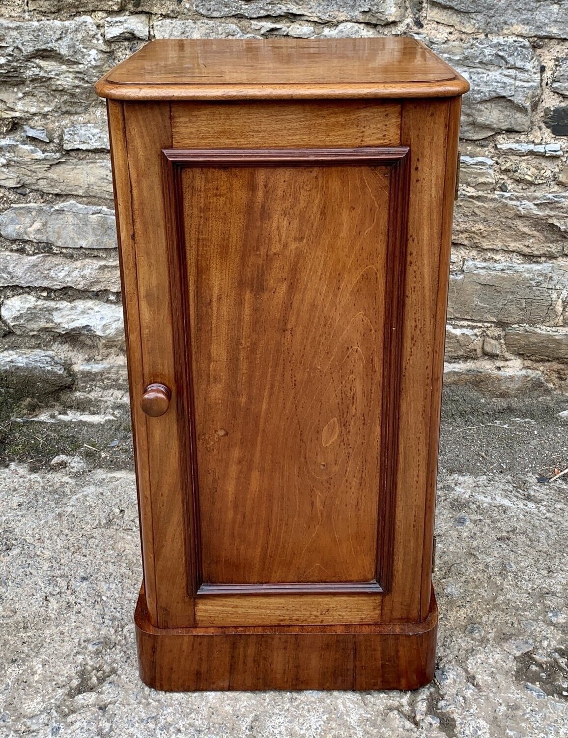 Victorian Mahogany Pot Cupboard