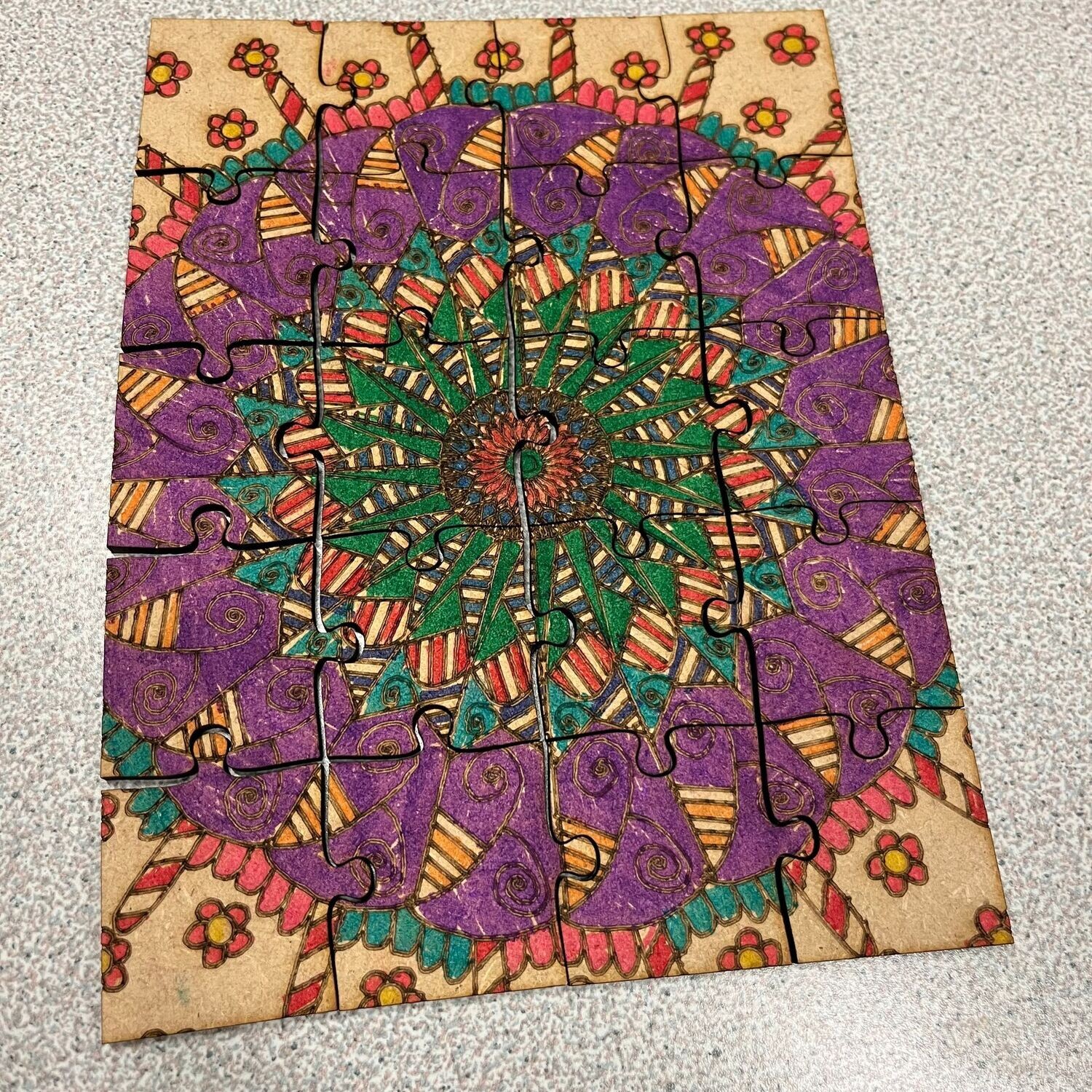 Design your own puzzles (20 pieces standard)