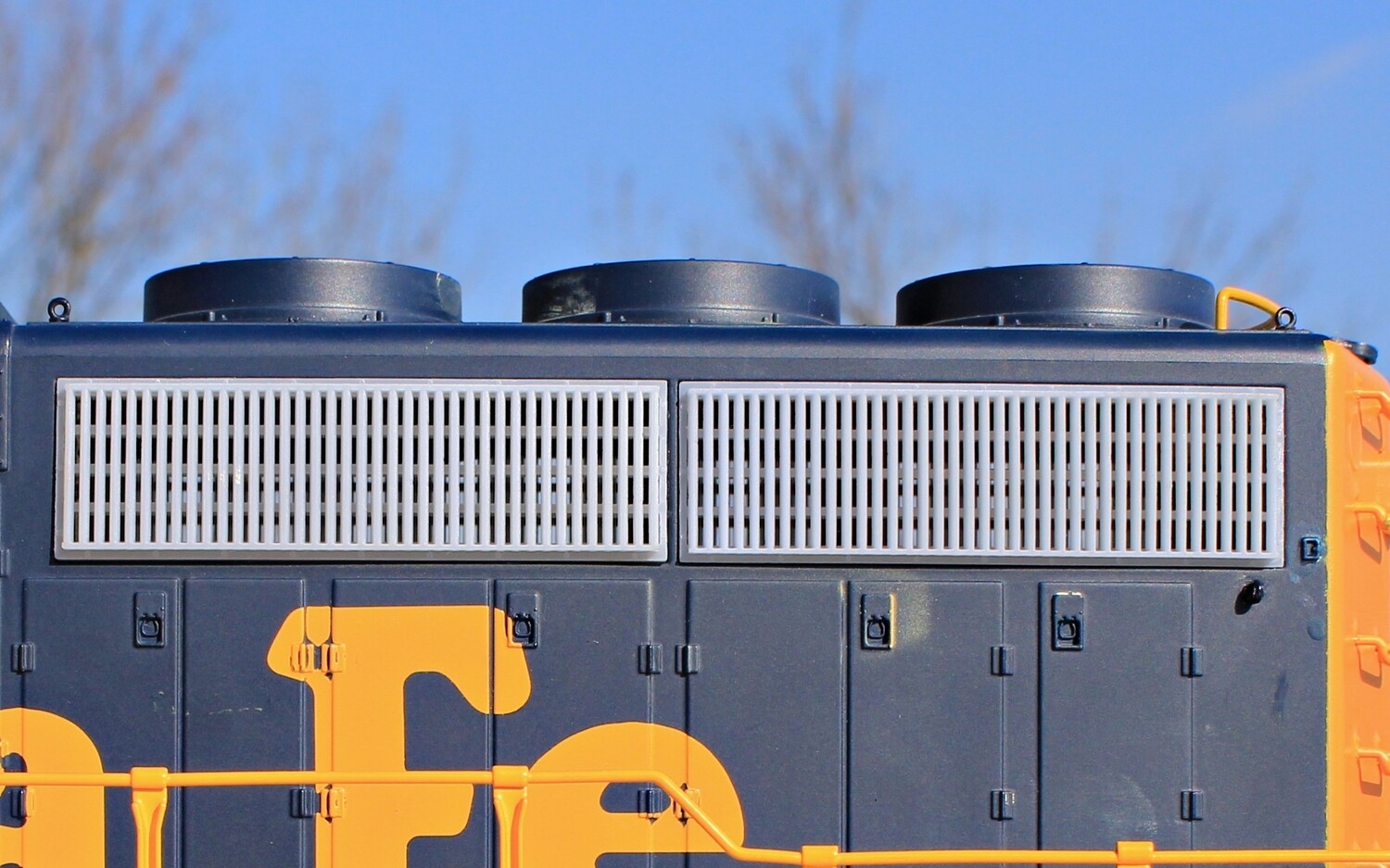 SD40-2 Replacement Radiator Grills