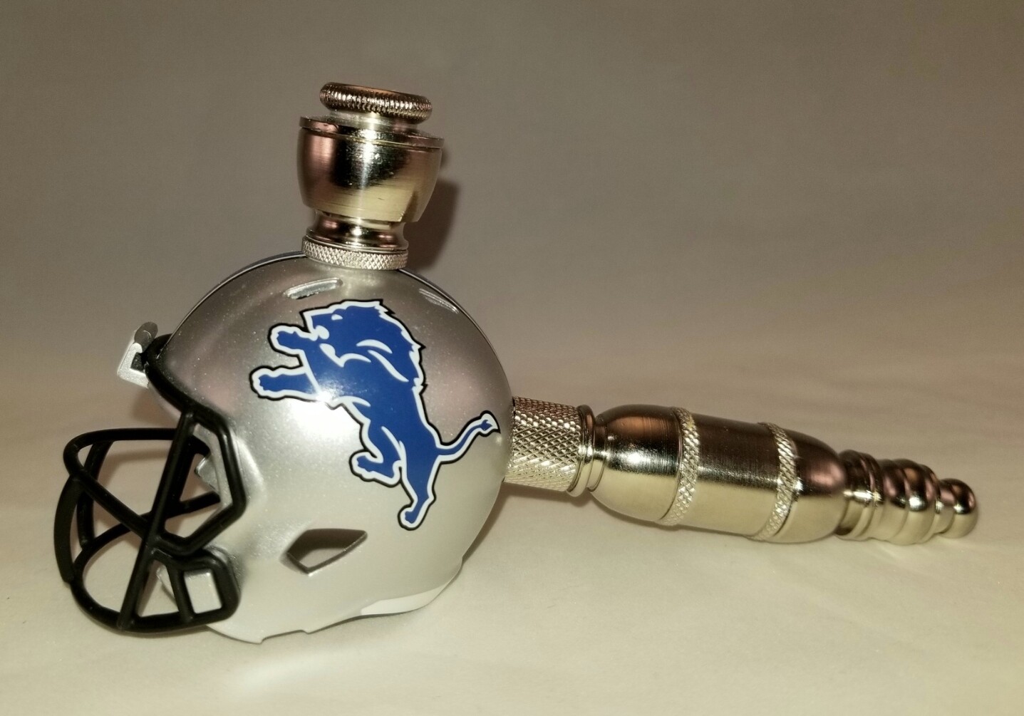 Detroit Lions Helmet Pipe Straight Design Nickel Metal