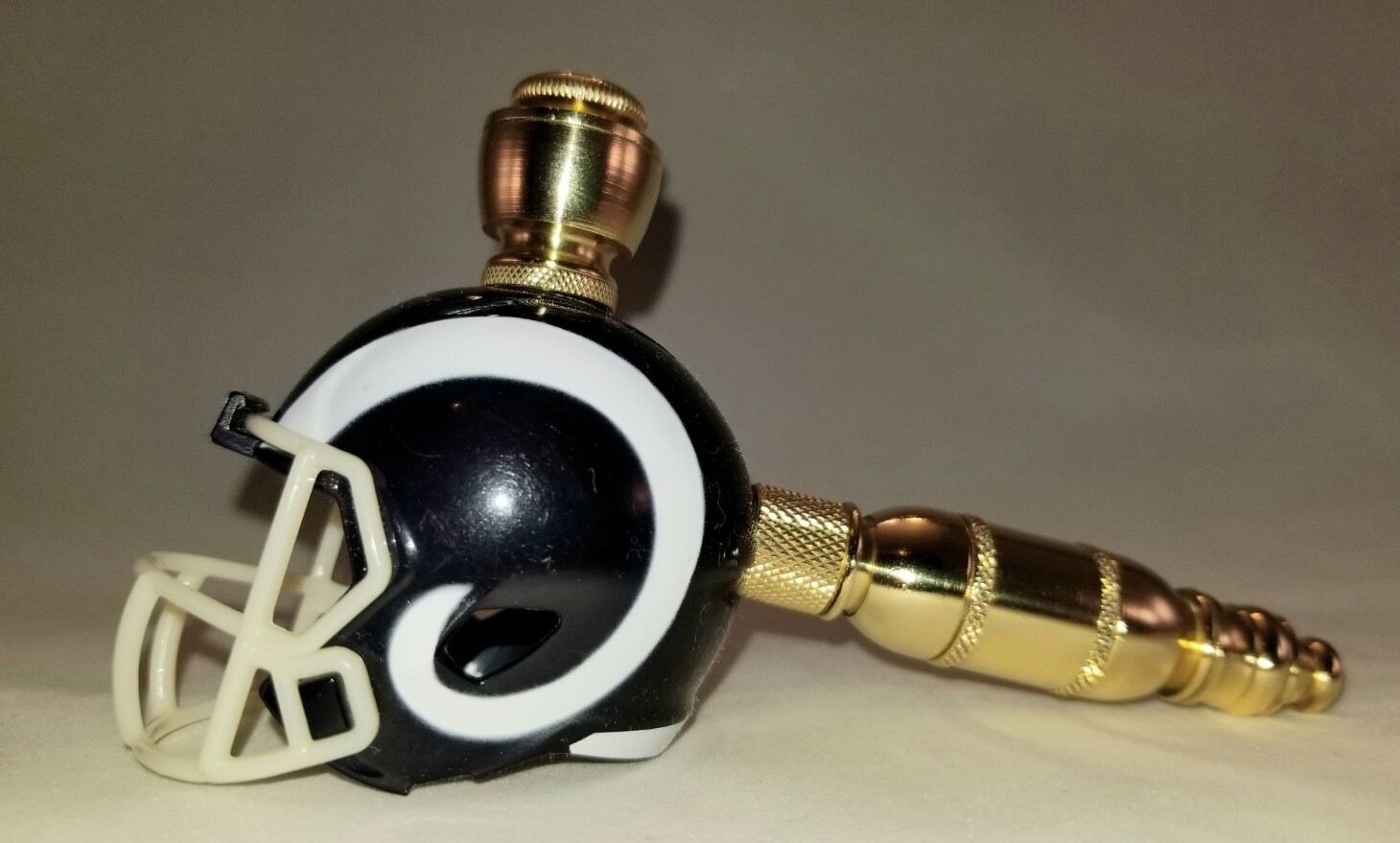 Los Angeles Rams NFL Helmet Pipe Straight Design