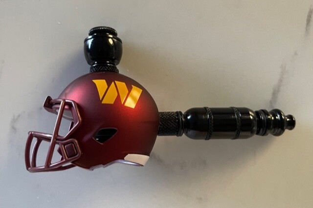 Washington Redskins Pocket Mini Helmet Pipe