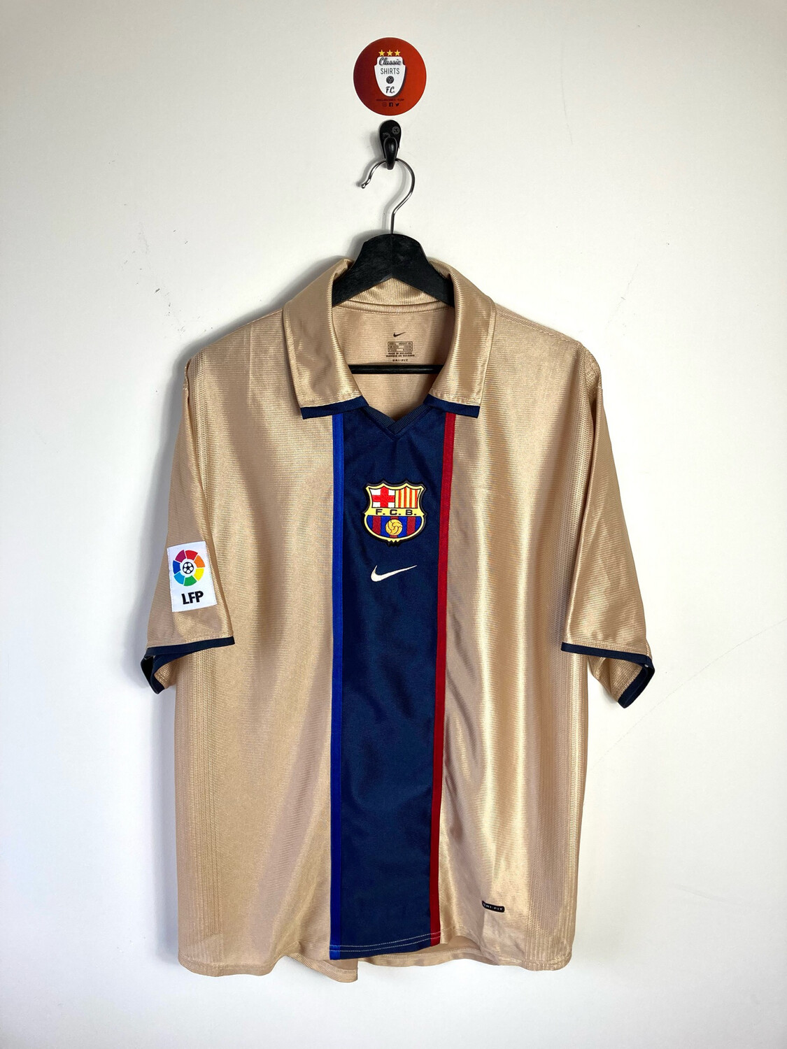 Barcelona 2001-02 away shirt