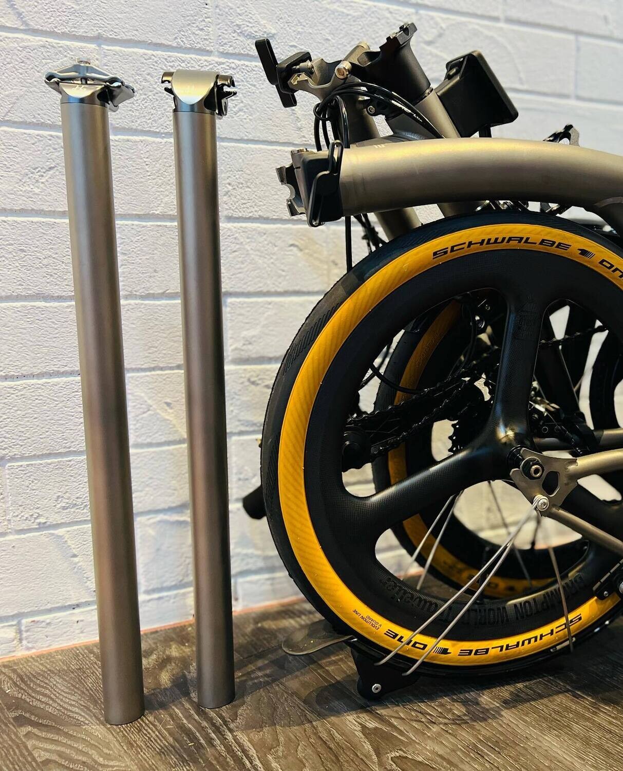 Brompton Seatpost Titanium / Carbon 2nd Generation Std 520mm (H&H)