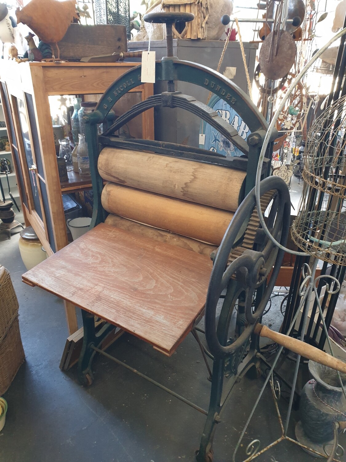 ANTIQUE CIRCA 1800,S CAST IRON CLOTHES WRINGER MANGLE - Store - The ...