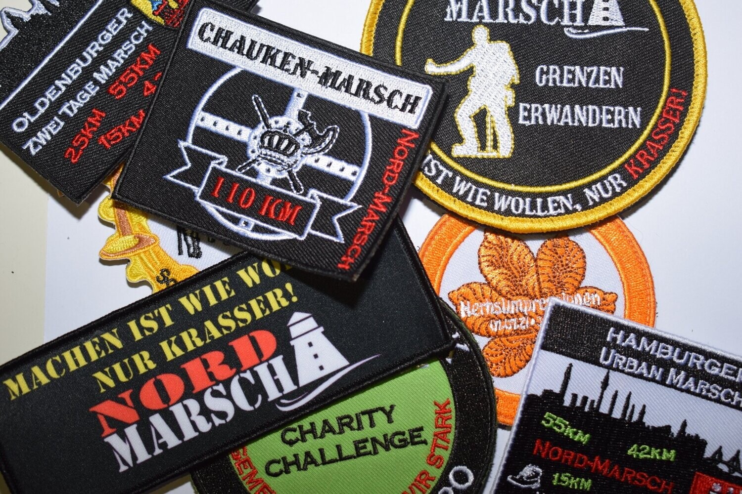 Diverse Patchs mit und ohne Klett