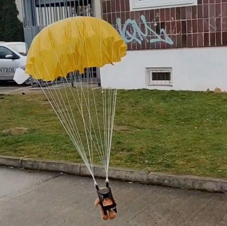 Round Parachutes