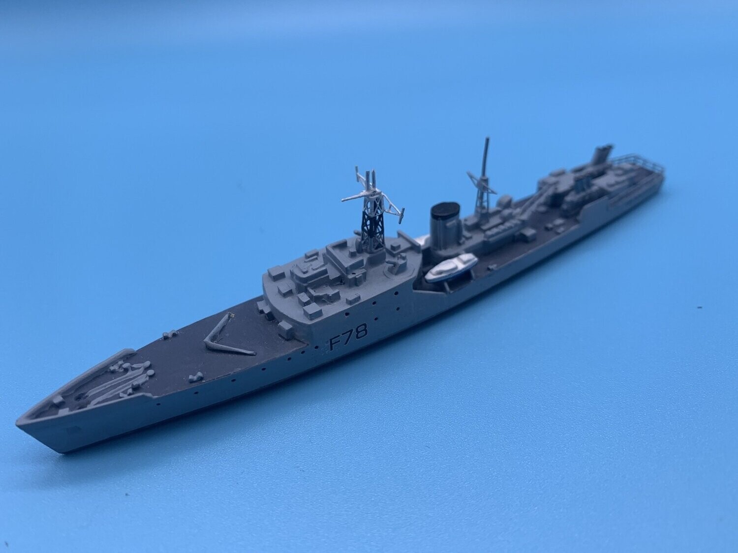 MTM037 - 1/700th Scale HMS Blackwood Type 14 Class Frigate