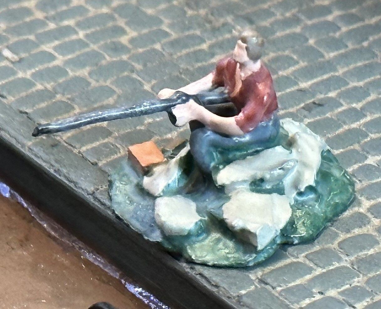 MTMROO006 - OO Gauge Man Fishing - Casting by MT Miniatures