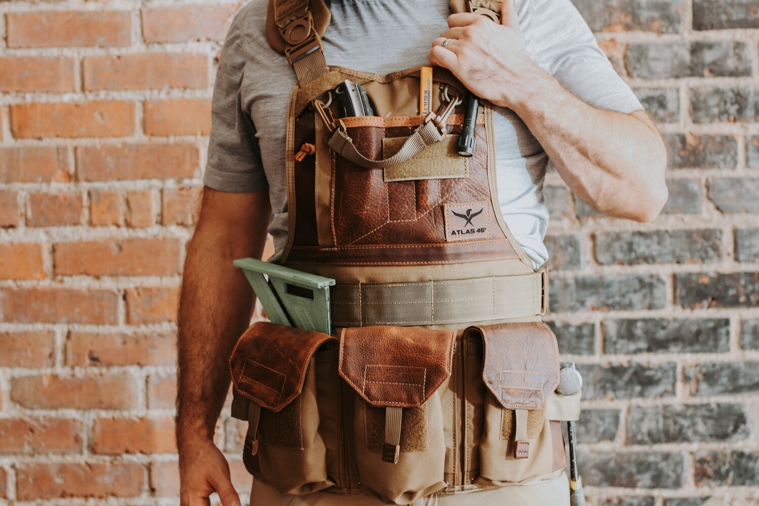 Hybrid Journeyman™ Chest Rig with Cargo Pockets V2