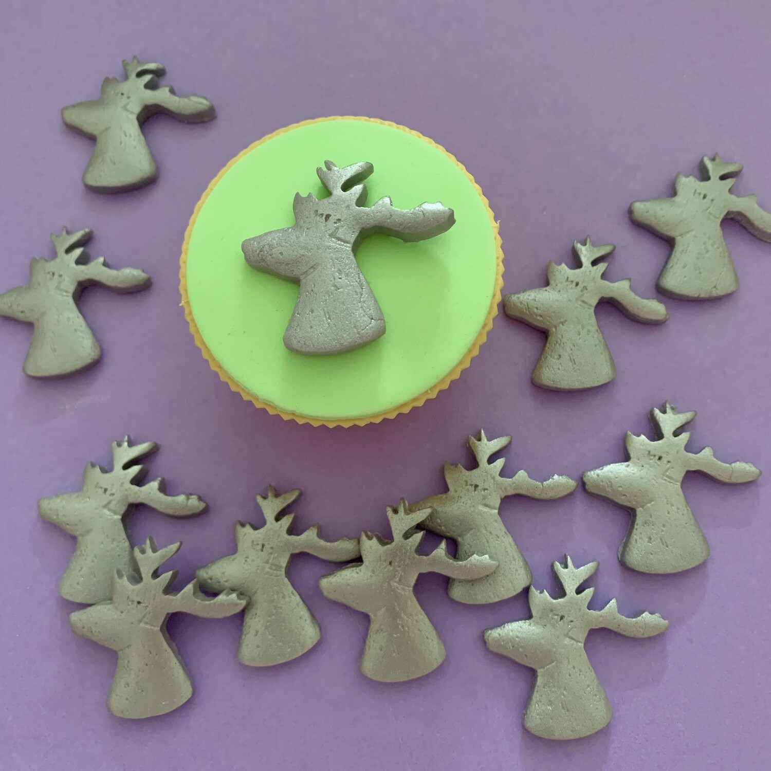 Stag Heads Edible Sugar Hogmanay Cake Decorations