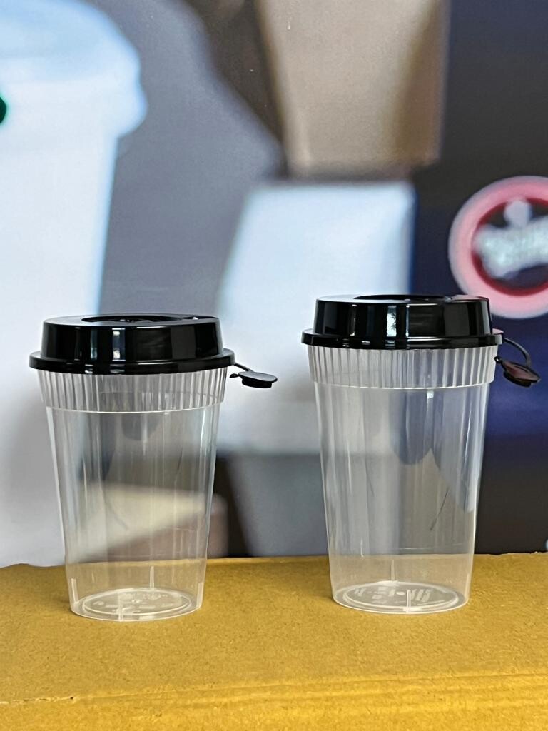 350 mL Sipper Cup with Black Lid