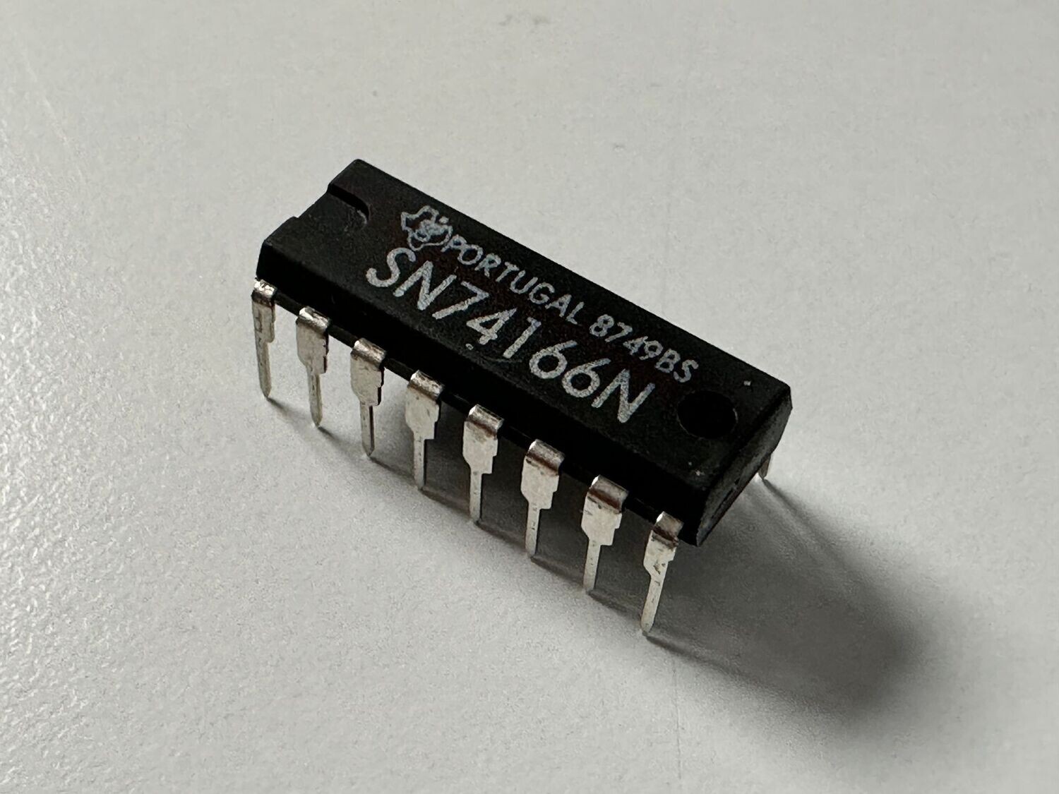 74166 8 Bit Shift Register