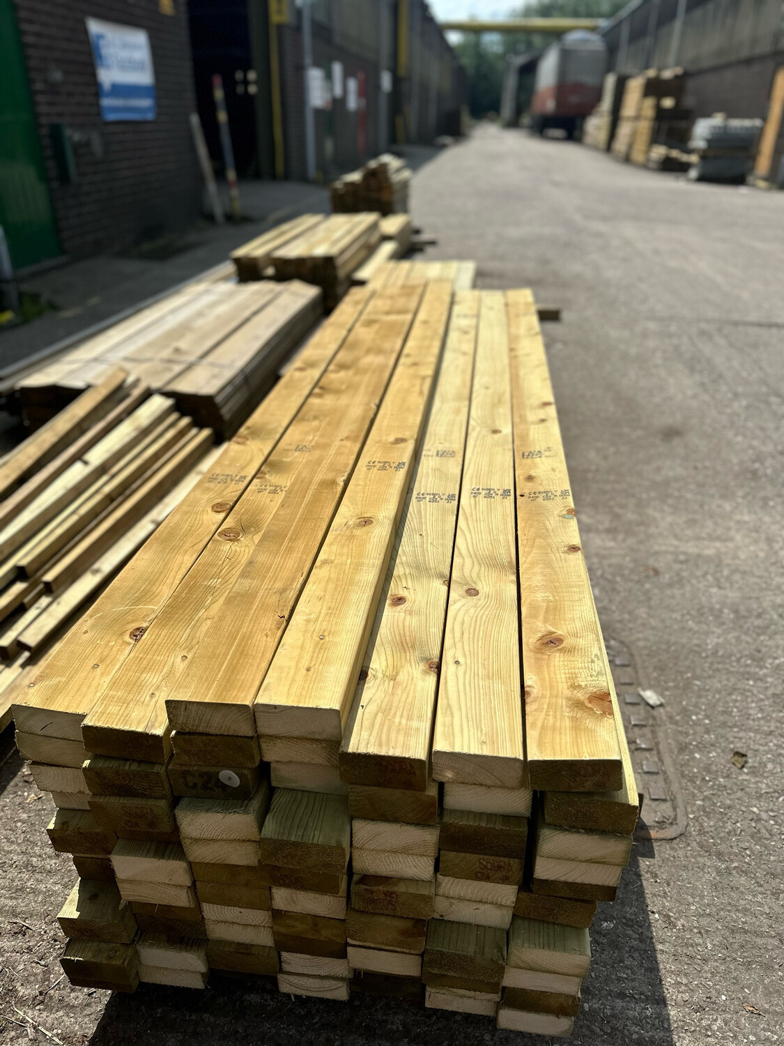 *COLLECTION ONLY* 🚨 47 x 100 (44 x 95 finished sizes) Treated C24 Grade ...